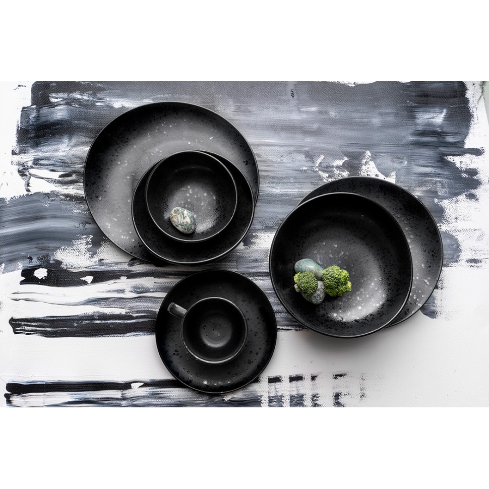 Plato Bajo 24cm Cinder Black Ariane